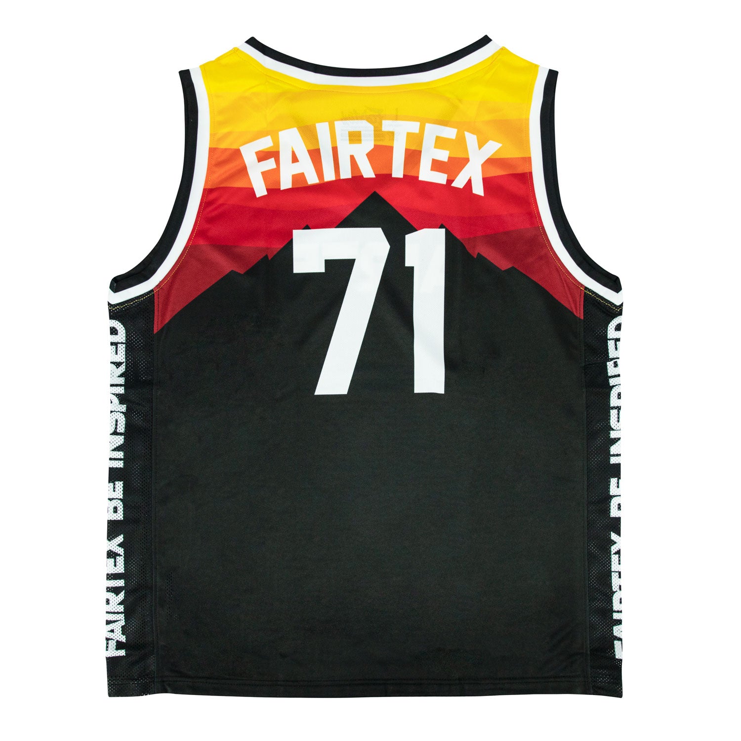 Muay Thai & MMA Clothing: T-Shirts, Gis & More | Fairtex, Primo, Twins ...